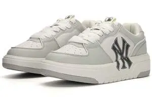 MLB Chunky Liner Sneakers - White/grey
