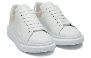 Alexander McQueen Oversized Sneakers - White/beige