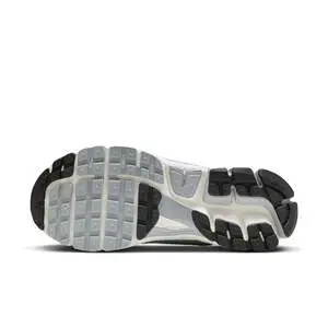 Nike Zoom Vomero "wolf Grey Cool Grey - Cream/grey
