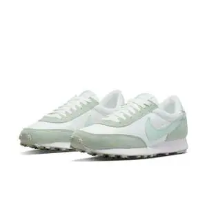 Nike Daybreak Low Top Sneakers - White/green