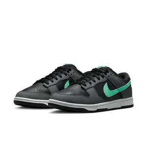 Nike Dunk Low - Black