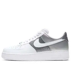 Nike Force 1 '07 Low Top Sneakers