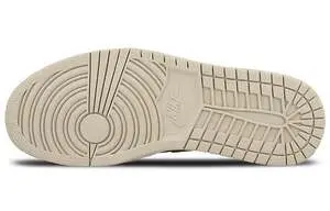 JORDAN 1 Retro High Premium - Black/desert Sand