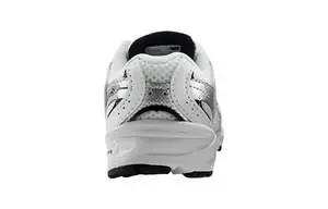NEW BALANCE 530 Low Top Sneakers