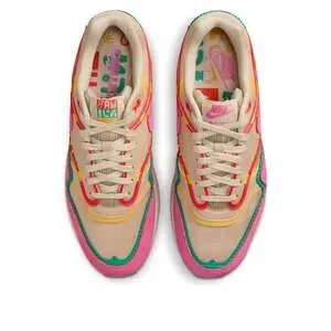 Nike Max 1 "familia" Sneakers