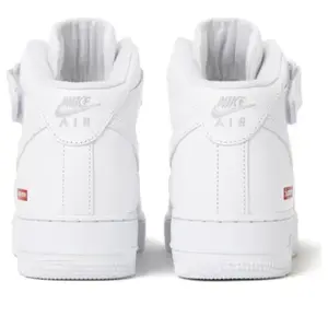 Nike X Supreme Air Force 1 Mid - White