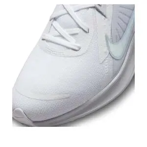 Nike Quest Sneakers - White/grey