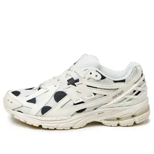 NEW BALANCE 1906r Sneakers - White/black