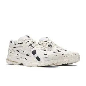 NEW BALANCE 1906r Sneakers - White/black