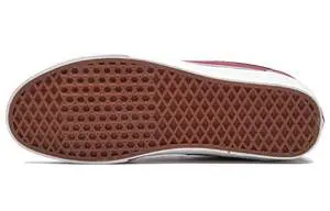 VANS Chukka Low Sneakers - Red