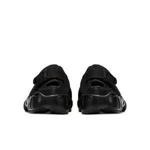 Nike Rift Wrap Sneaker