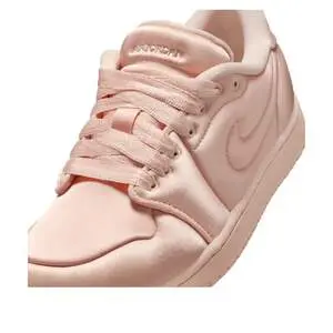 JORDAN 1 Low "method Of Make Satin