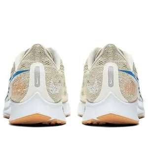 Nike Zoom Pegasus 36 Running Shoes - Gold/red