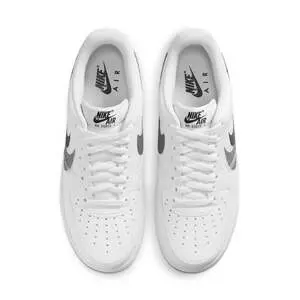 Nike Force 1 '07 Low Top Sneakers