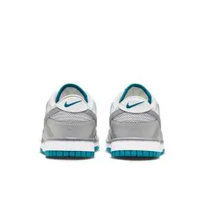 Nike Dunk Low Timeless Sneakers