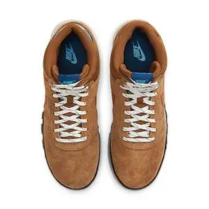 Nike Hoodland Mid-calf Boots - Brown/orange
