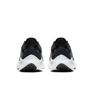 Nike Zoom Winflo Shield Running Shoes