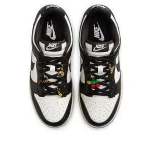 Nike Dunk Low Se "panda Cherry Charm" Sneakers - White/black