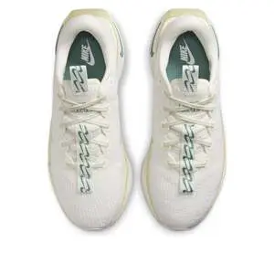 Nike Motiva Sneakers - Sail/white/phantom