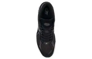 NEW BALANCE 2002r Sneakers - Black/white