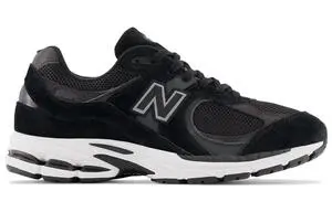 NEW BALANCE 2002r Sneakers - Black/white