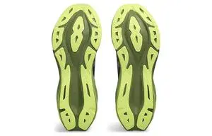 Asics Novablast 3 Sneakers - Black/dried Leaf Green