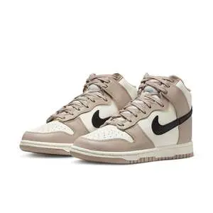 Nike Dunk High High Top Sneakers - Brown