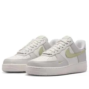 Nike Force 1 '07 Sneakers