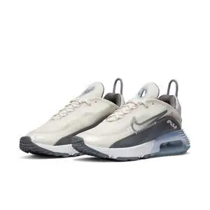 Nike Max 2090 Sneakers - White/grey