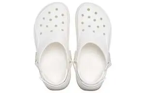 CROCS Hiker Xscape Clogs