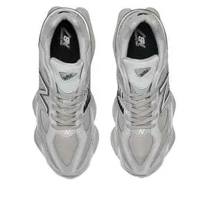 NEW BALANCE 9060 "silver Metallic Grey" Sneakers - Silver Metallic/grey