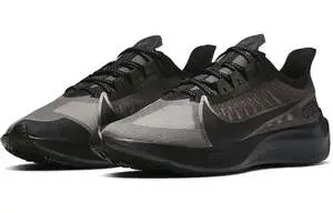 Nike Zoom Gravity Low Top Sneakers - Black