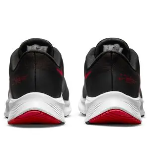 Nike Quest 4 Low Top Sneakers - Black/red