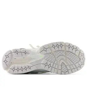 NEW BALANCE 1906a Sneakers - White/green