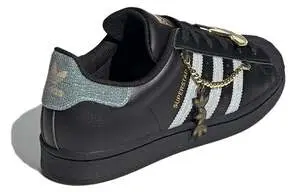 Adidas Superstar "sneaker Queen" Sneakers