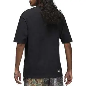 JORDAN X Undefeated T-shirt Asia Sizing