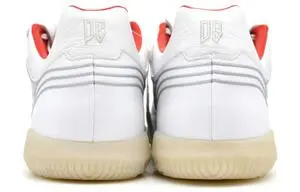 Adidas Predator Precision Tr David Beckham Sneakers - Ftwwht/silvmt/prdred
