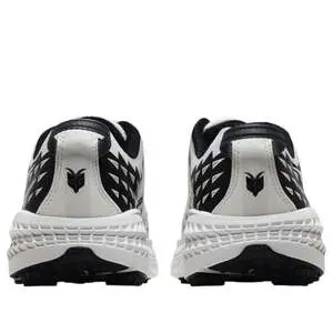 Hoka One One Speedgoat 2 Lace Up Sneakers - Black/frost