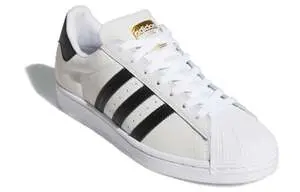 Adidas Superstar Sneakers