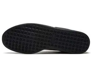 PUMA Basket Classic Lfs Sneakers - Black