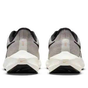 Nike Zoom Pegasus 39 Athletic Sneakers - Grey/white/white