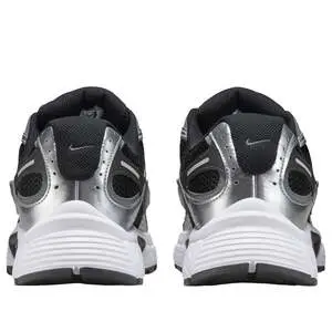 Nike V5 Rnr Sneakers - Black/smoke Grey/silver