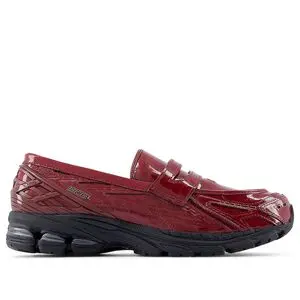 NEW BALANCE 1906l Loafer - Red/black
