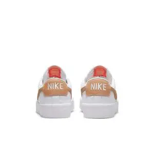 Nike Zoom Blazer Low Pro Gt Sb Sneakers - White