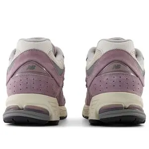 NEW BALANCE 2002r Sneakers - Ice Wine/white