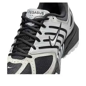 Nike Pegasus 2005 Sneakers - Metallic Silver/flat Silver/black