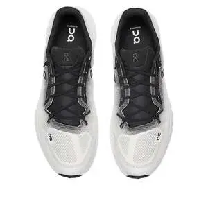 On Cloudtilt Sneakers - White/black