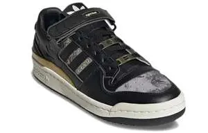 Adidas Forum Low "black" Sneakers - Black/gold