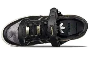 Adidas Forum Low "black" Sneakers - Black/gold