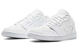 JORDAN 1 Low "triple " Sneakers